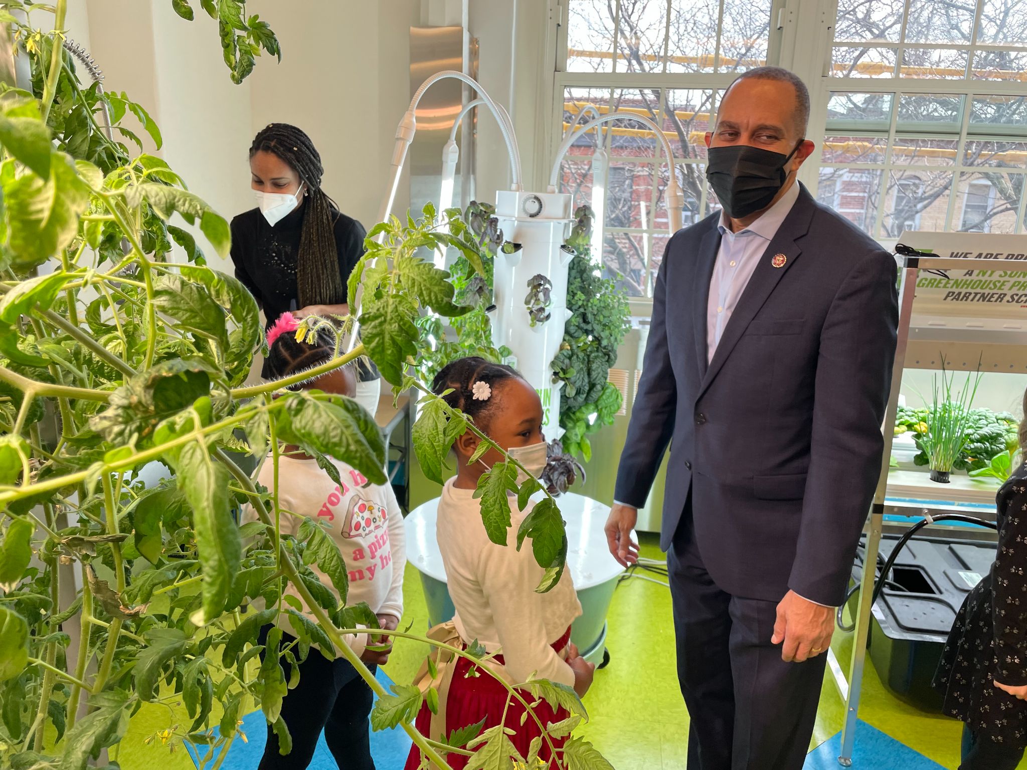 MENAFN: PS 158 Warwick in Brooklyn Celebrates the Official Opening of ...